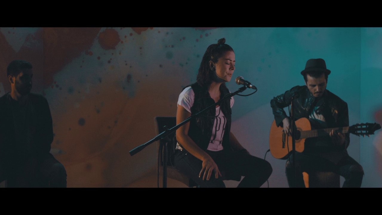 Firuze - İllede Sen (Akustik) - Free2Music