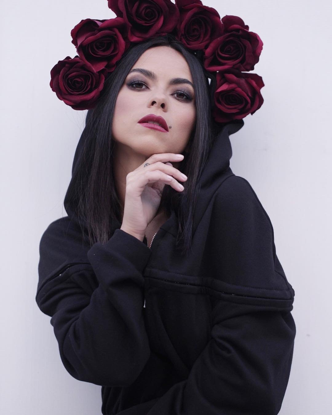 Inna's New Photos (299/311) - Free2Music