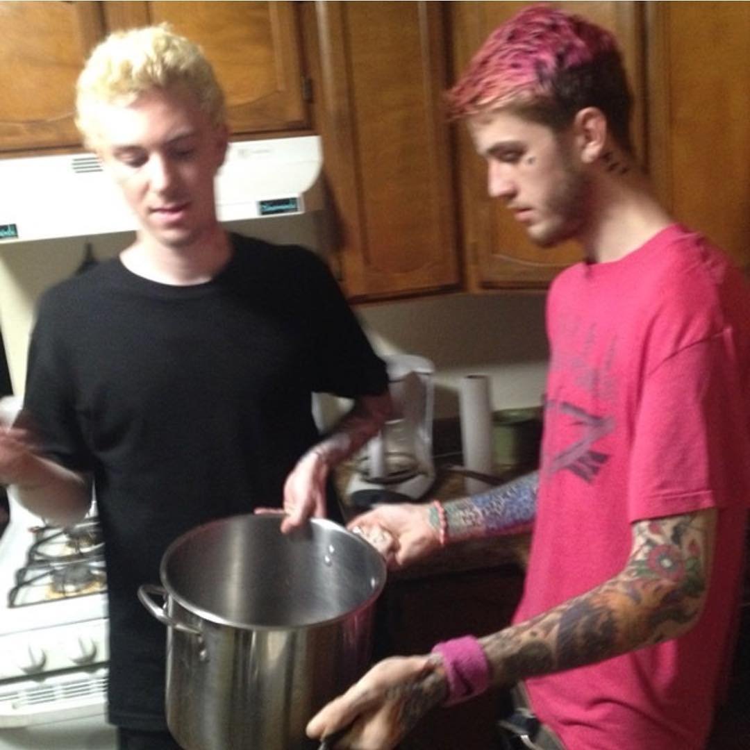 Lil Peep's New Photos (184/227) - Free2Music