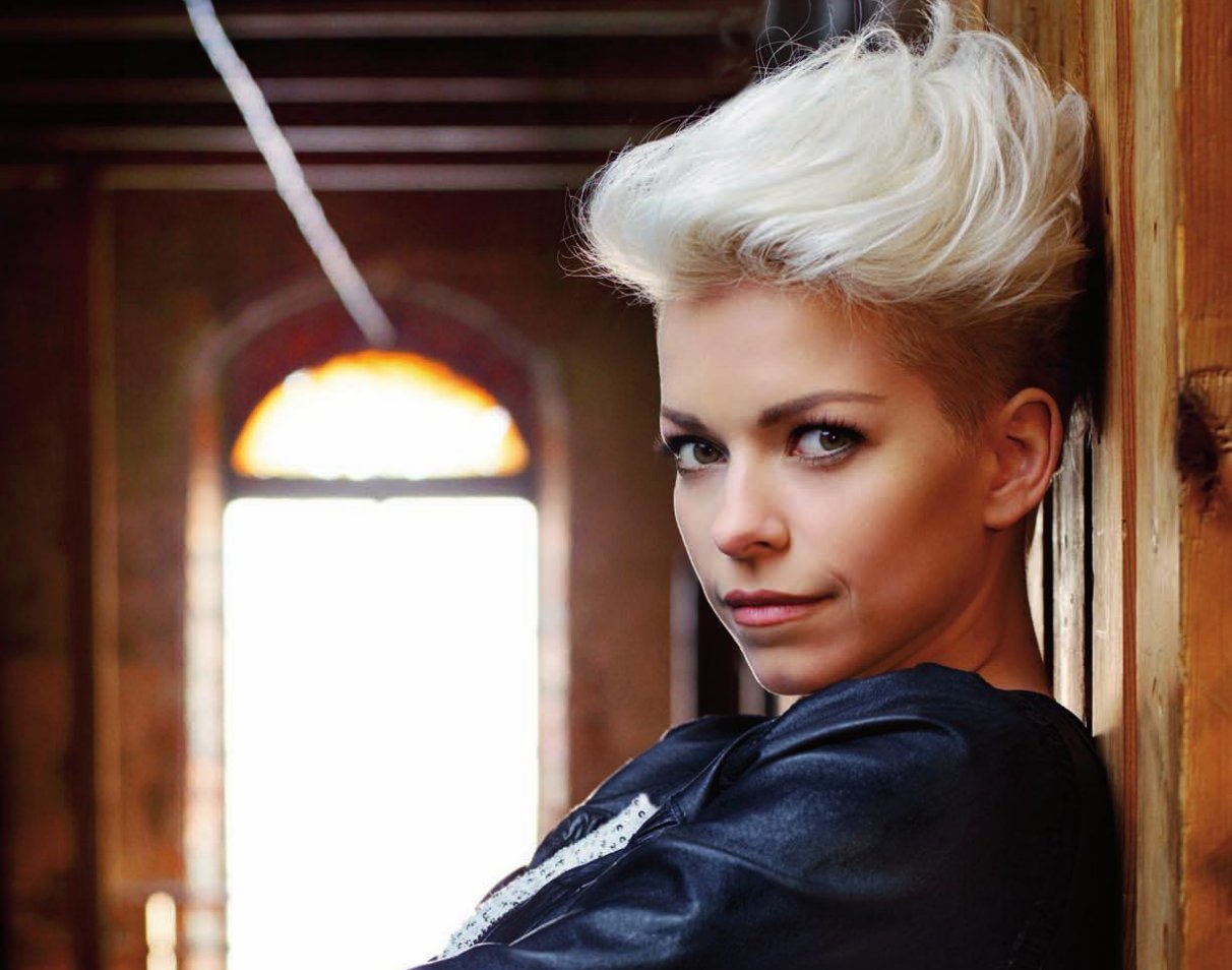 September's New Photos (29/55) - Free2Music