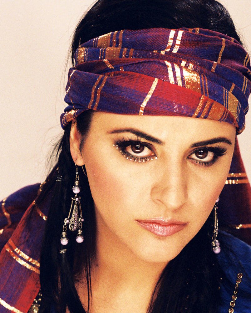 Zara's New Photos (1/2) - Free2Music