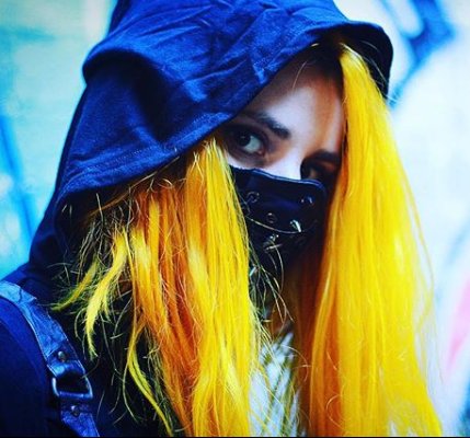 AViVA's New Photos (2/6) - Free2Music