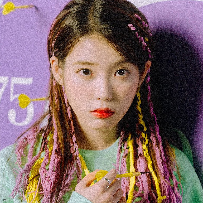 IU's New Photos (56/185) - Free2Music