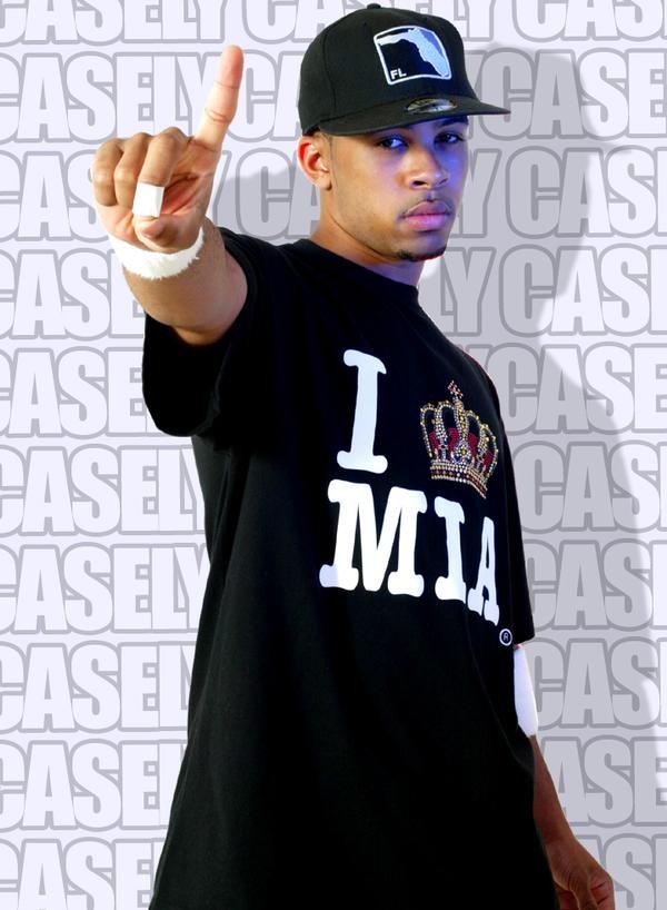 Casely's New Photos (19/24) - Free2Music